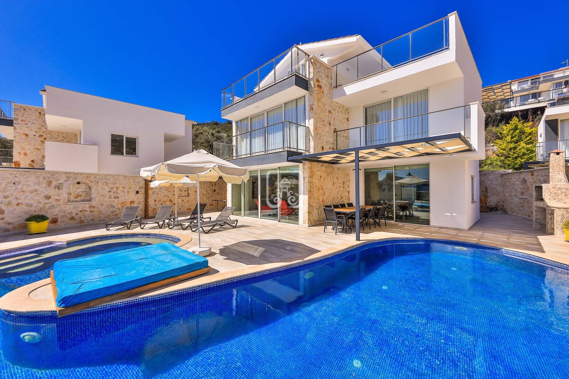 Villa Selia | Kalkan Holiday Villas & Apartments to Rent